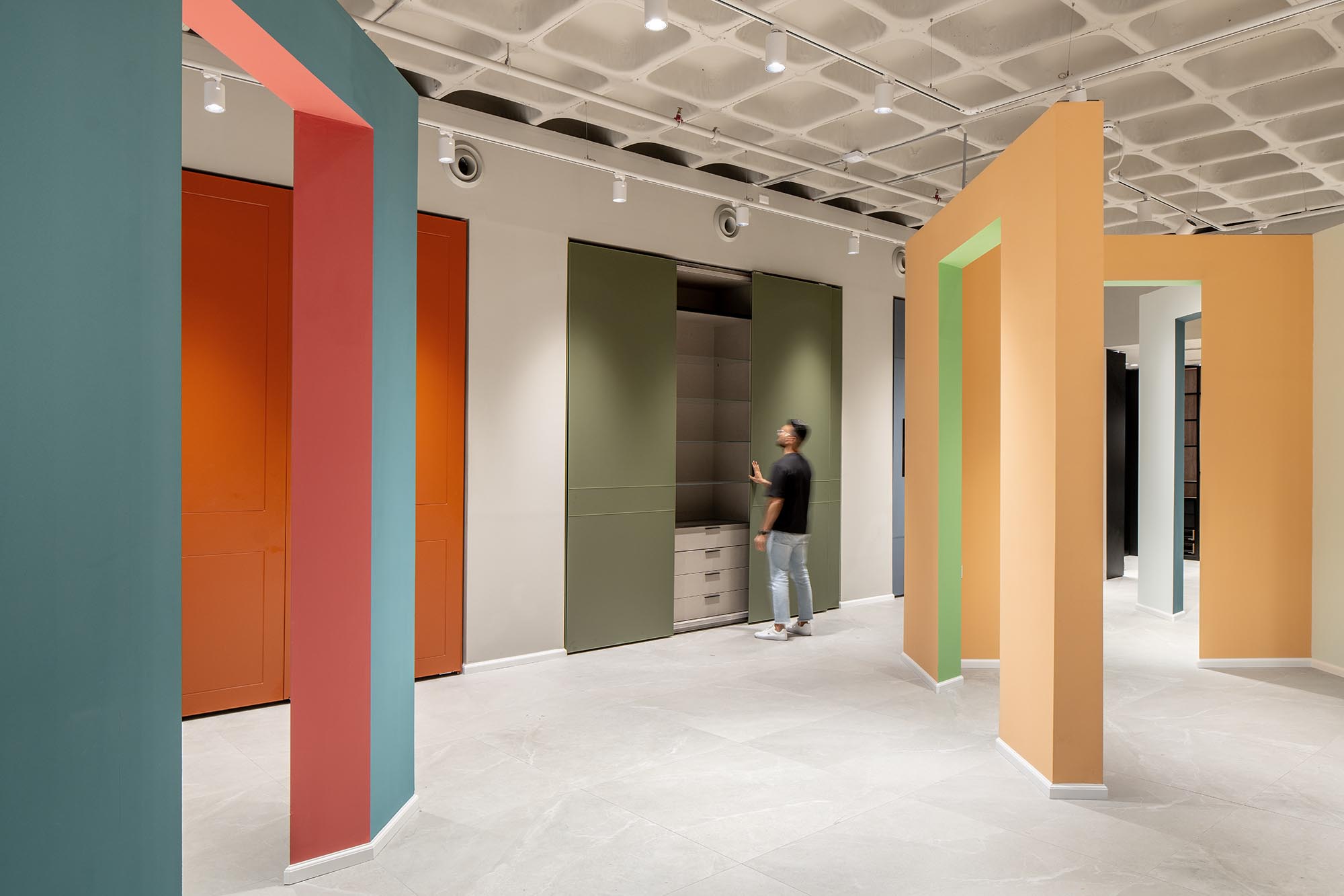Hardoor Showroom - Albert Escola Architect